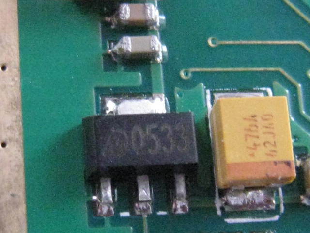 Что за SMD стабилизатор на фото, чем заменить?